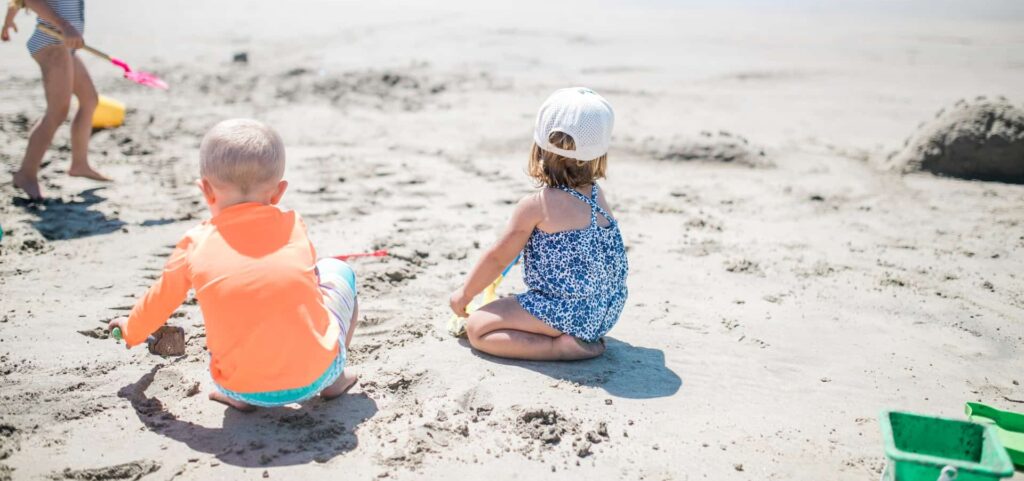 Handig! Lifehacks voor een dagje strand met je gezin 🏖️